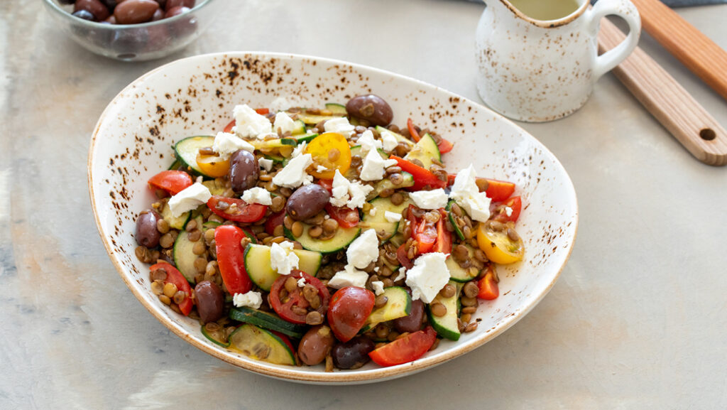 Gurken-Oliven-Linsen-Salat | Life Simplified
